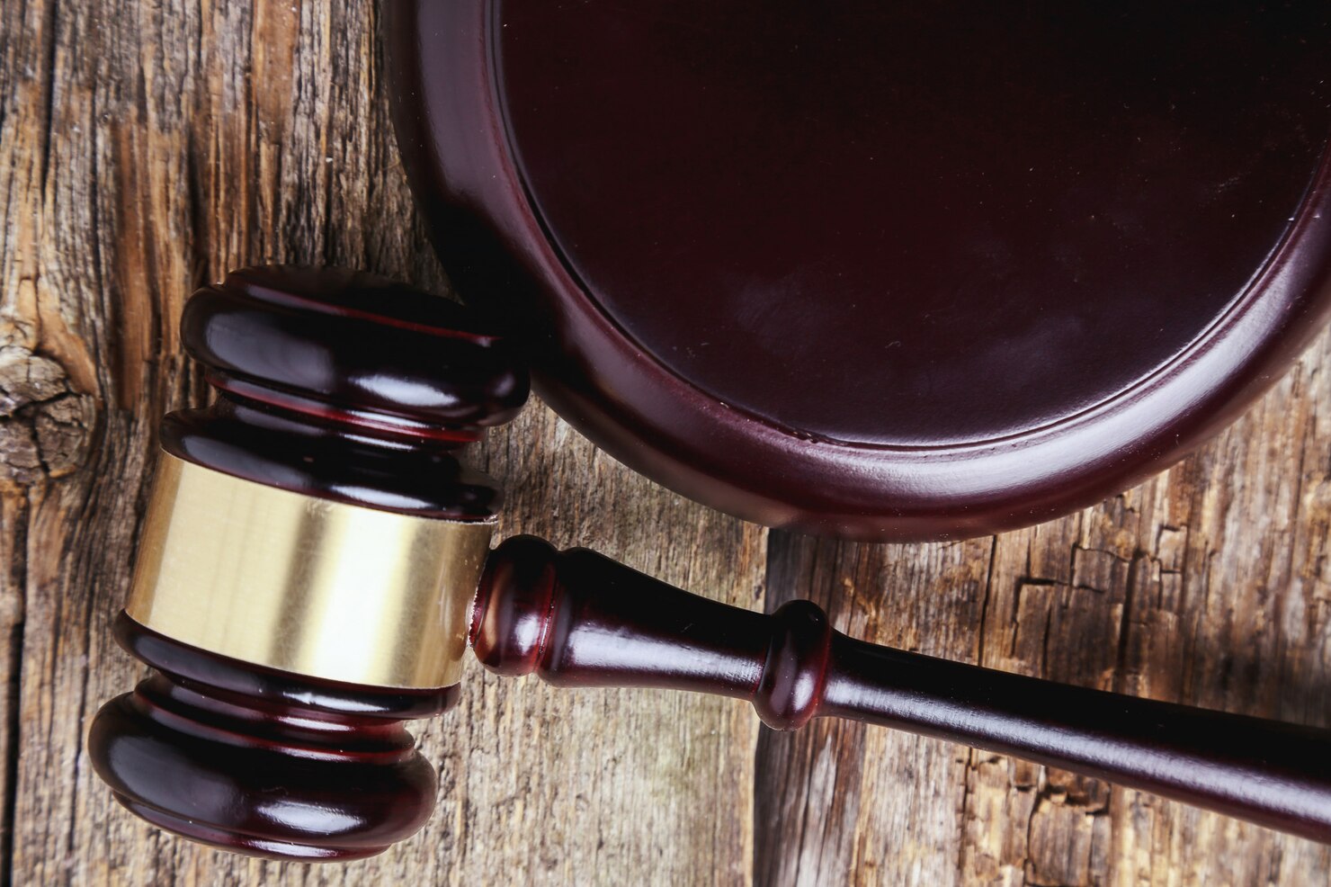 What Kind Of Evidence Is Crucial In a Slip And Fall Case? - The Leach ...